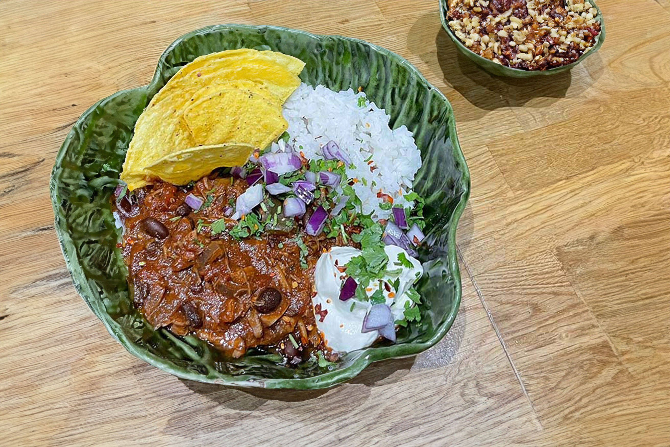 Slow Cooker Pulled Pork & Black Bean Chilli | ALDI UK