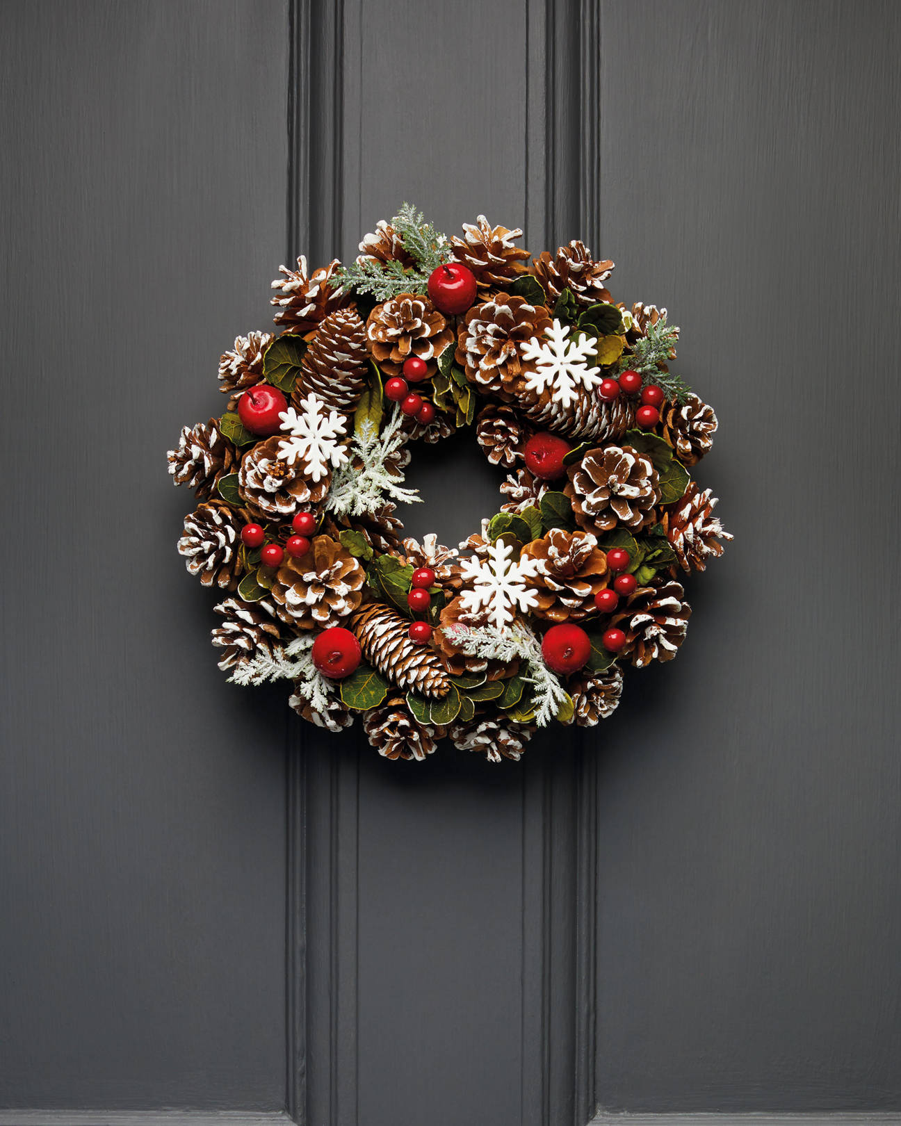 Luxury Natural Dried Wreath | ALDI IE